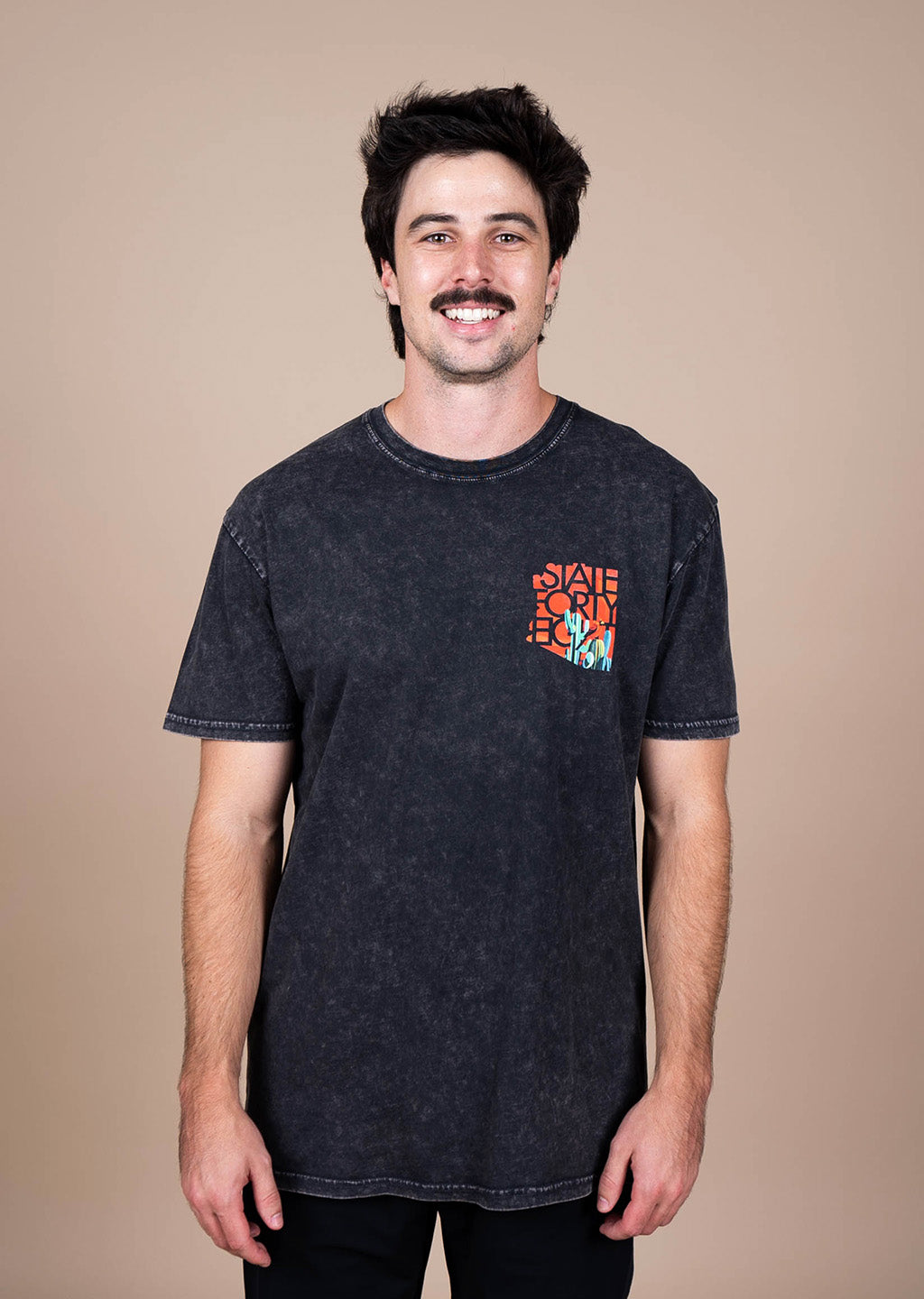 Men’s Crew Neck Stone Wash Desert Cardinal | Black Stone